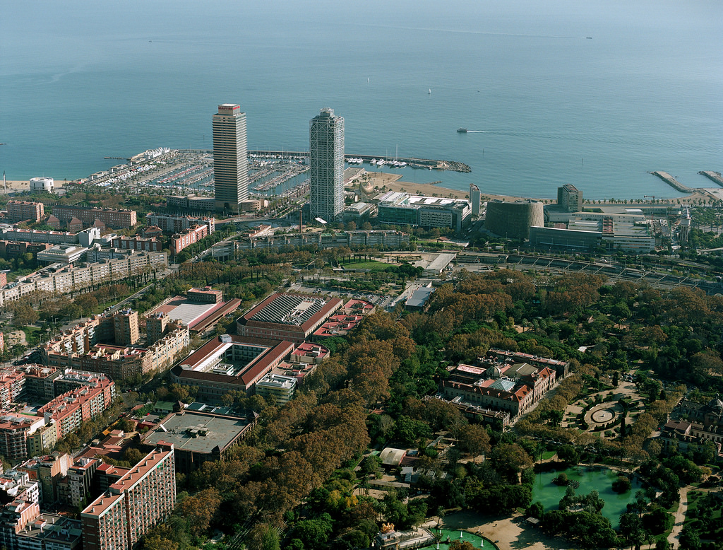 University Pompeu Fabra, Barcelona and Department of Economics ...