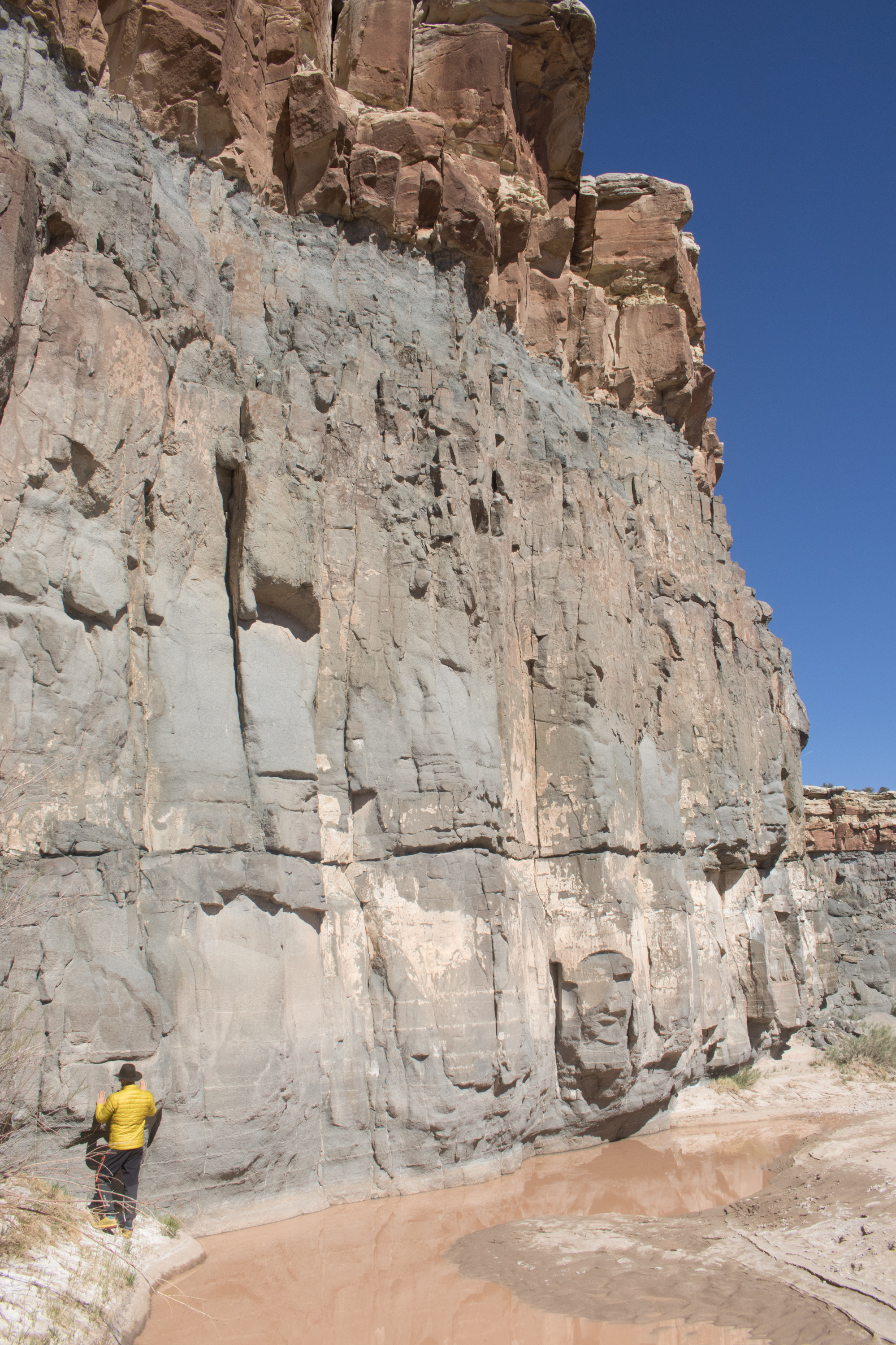 Interaction of igneous sills and host rocks of Curtis Formation ...