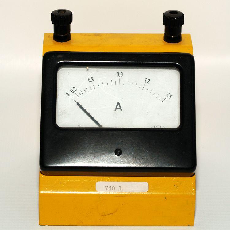 Amperemeter | Institutt for fysikk og teknologi | UiB